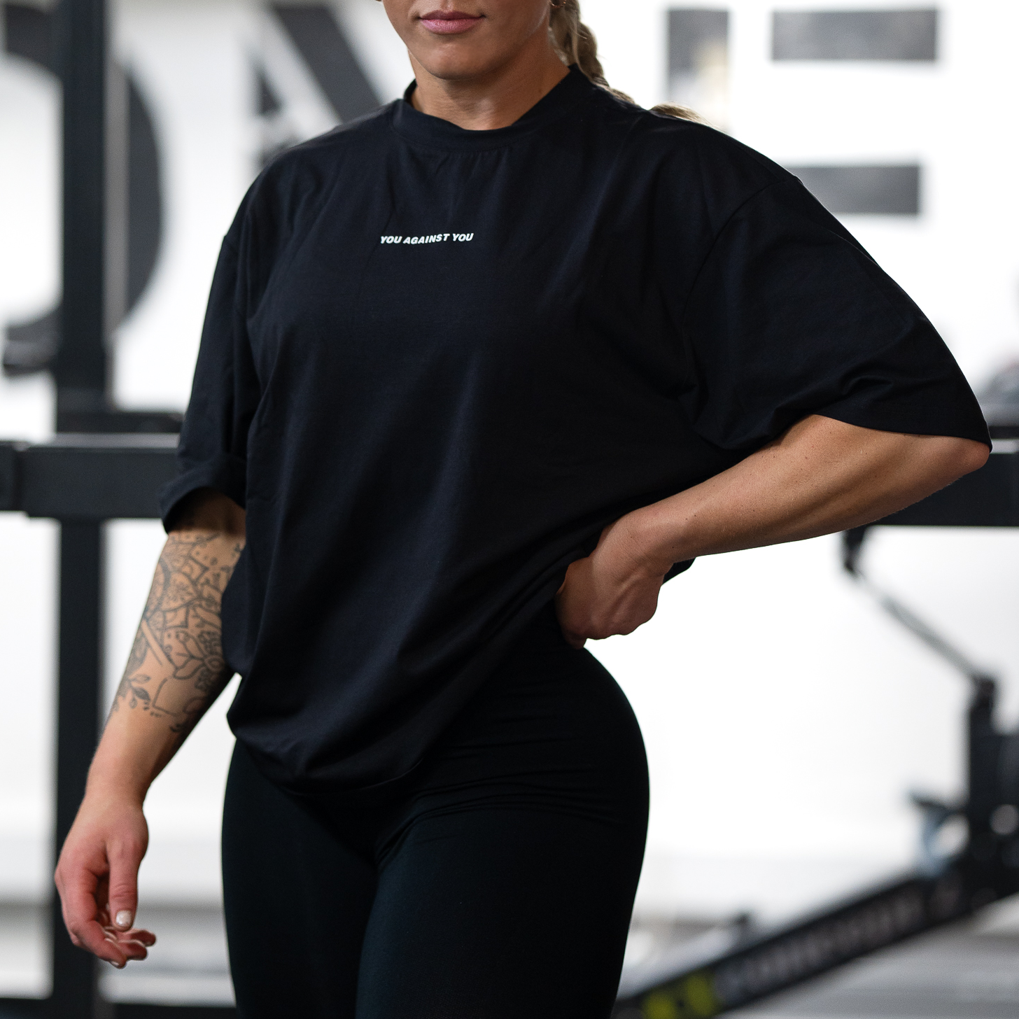 Elevate Oversize Black T-Shirt – Ultimate Comfort & Style – You Against You Fitness AB